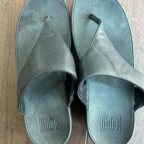Fitflop | Shoes | Fitflop Black Sandals | Poshmark